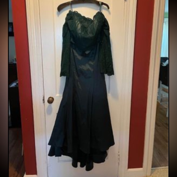 Dresses | Green Two Piece Prom Dress Only Worn To Prom Usa Size 91 Im ...